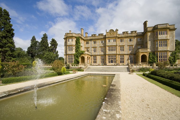 Wedding venue review: Eynsham Hall | Hanami Dream | Cotswolds copywriter