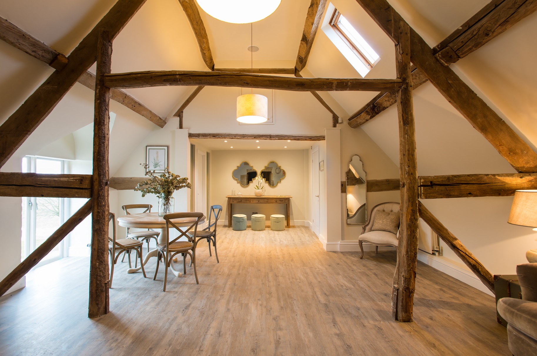 Wedding venue review: Lapstone Barn | Hanami Dream | Cotswolds copywriter