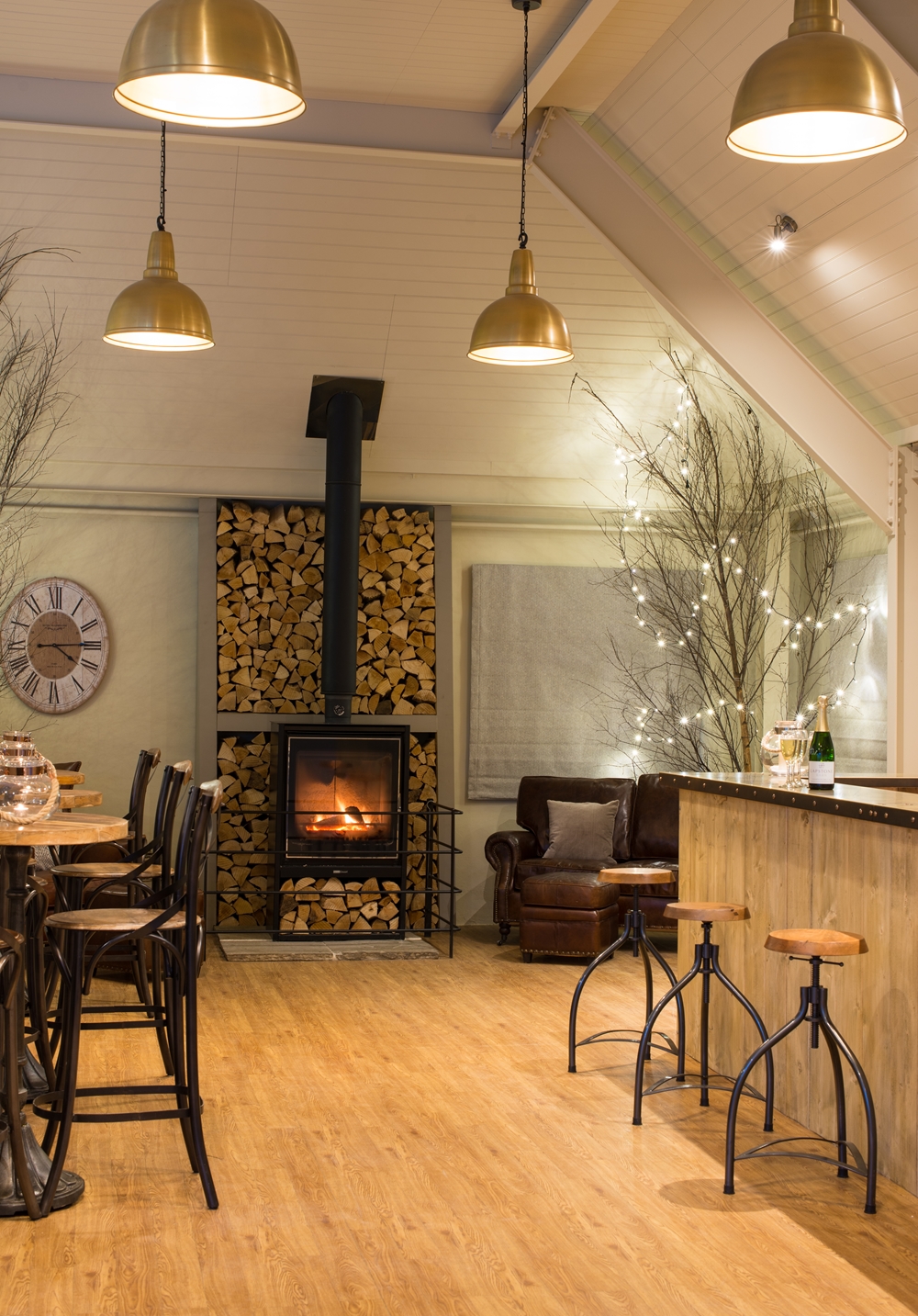 Wedding venue review: Lapstone Barn | Hanami Dream | Cotswolds copywriter