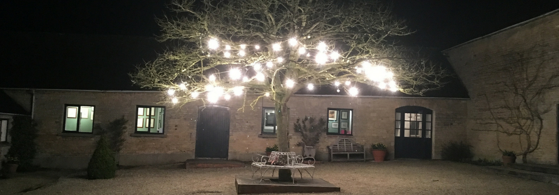 Wedding venue review: Merriscourt - Hanami Dream | Cotswolds copywriter