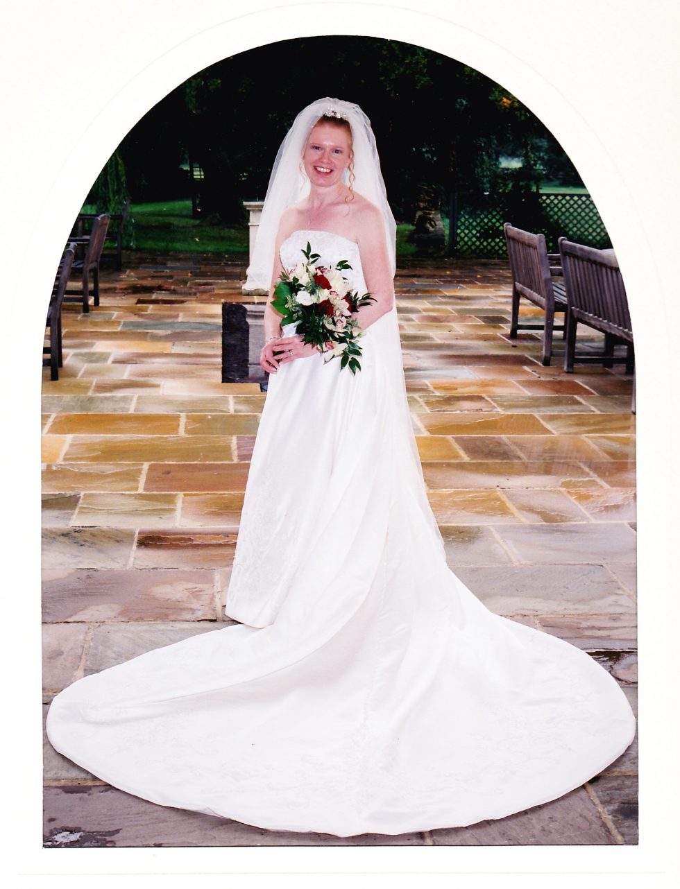 Weddings through the decades: 2000s | Hanami Dream | Cotswolds copywriter