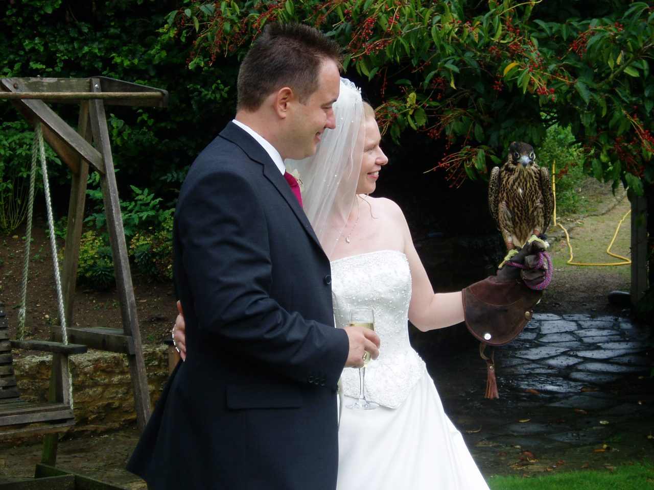 Weddings through the decades: 2000s | Hanami Dream | Cotswolds copywriter